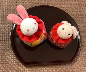 干支飾り 5枚はぎのお手玉うさぎ 作り方・型紙 A Rabbit Plush Tutorial ＆ Pattern | どんぐりの日々の楽しみ